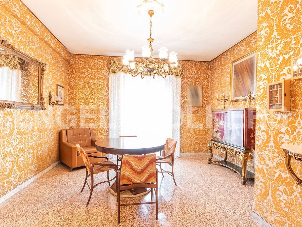 Quadrilocale viale Anicio Gallo, Cinecittà, Roma