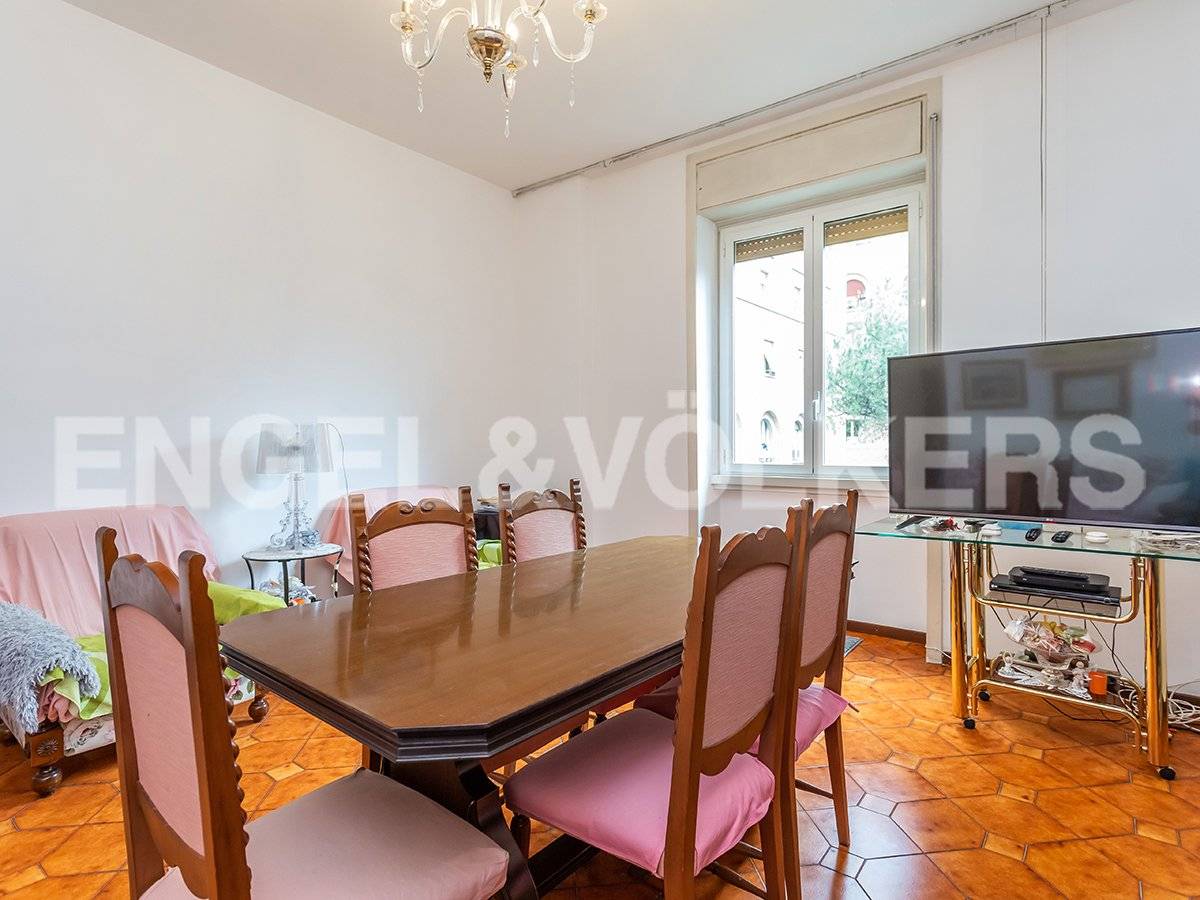 Trilocale via Cristoforo Colombo 318, Garbatella, Roma