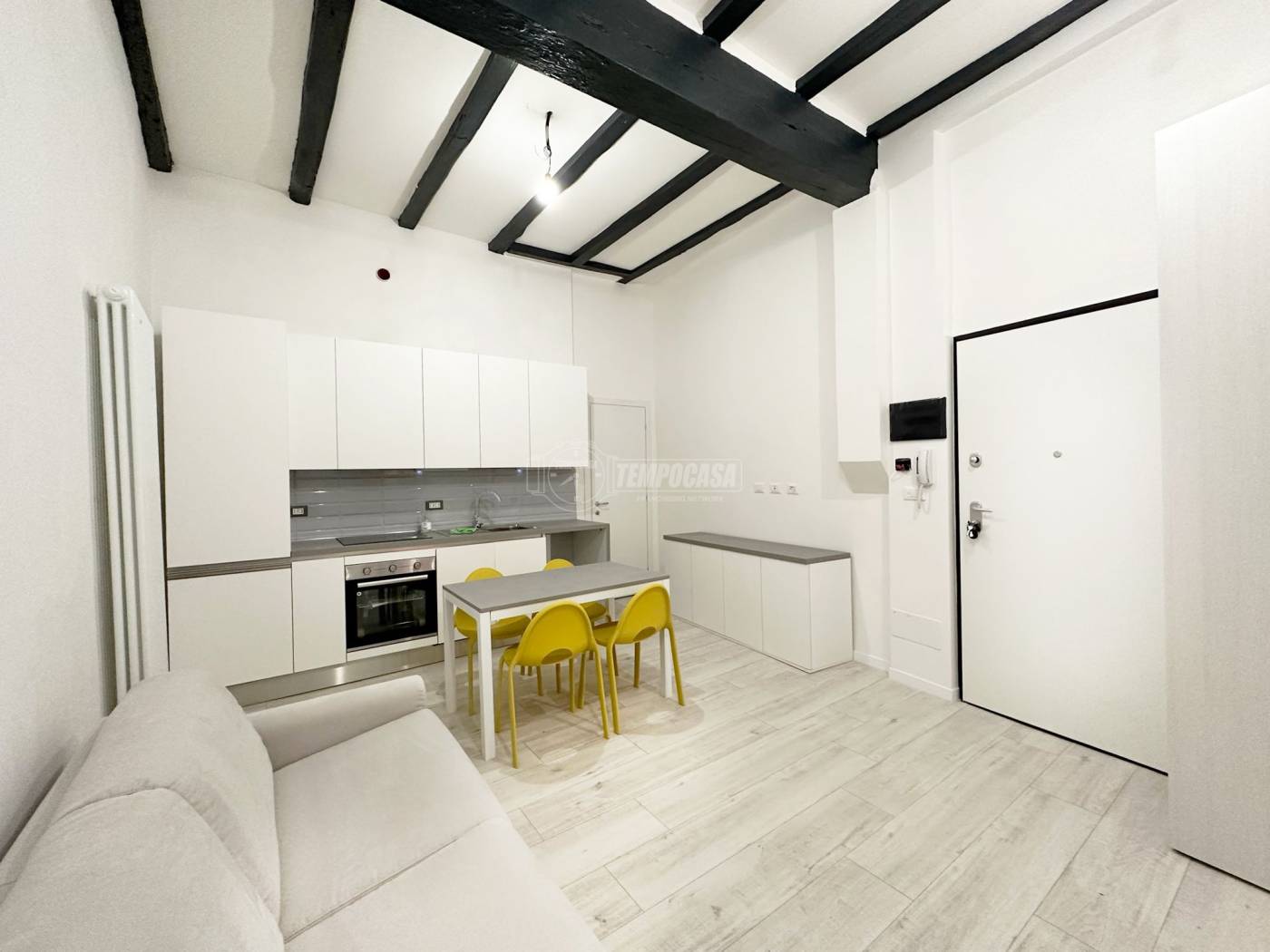 Monolocale ottimo stato, piano terra, San Vitale, Bologna