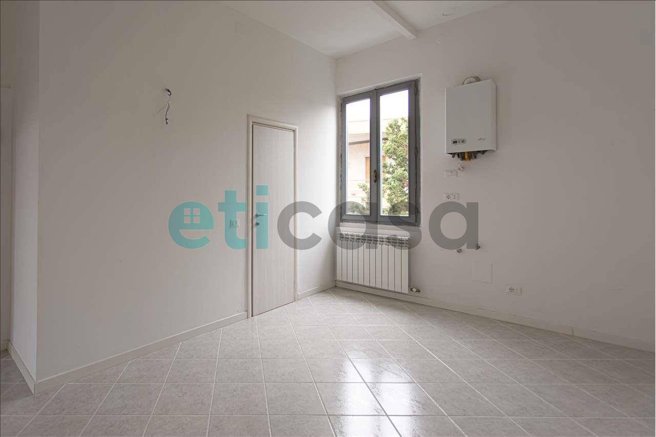 Trilocale via Emilia Est 29A, San Nicolò, Rottofreno