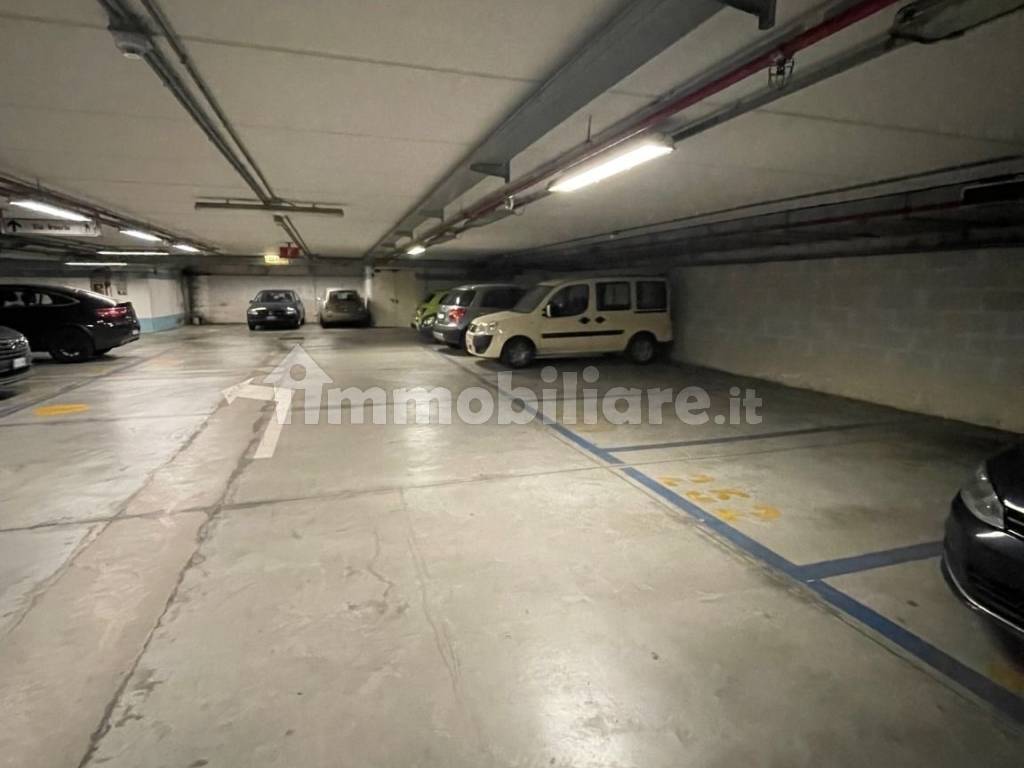 Posto auto - moto piazza dell'Otto Agosto, Bologna, rif. 101639765 ...