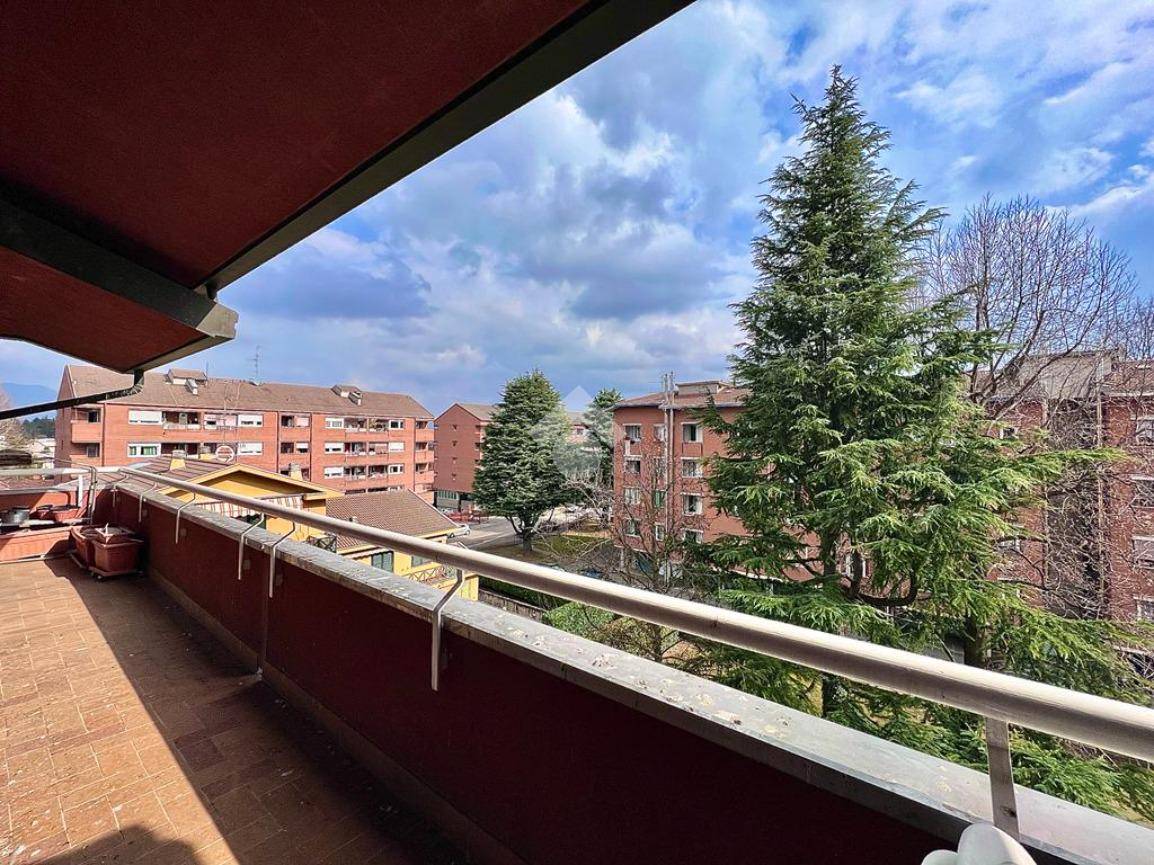 Trilocale via Giuseppe Parini 61, Giubiano - San Carlo, Varese