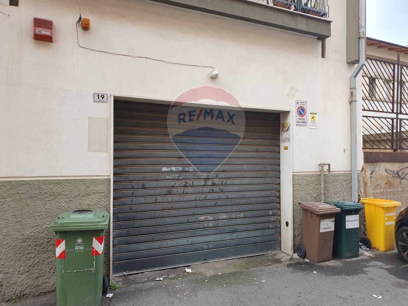 Locale commerciale in Vendita