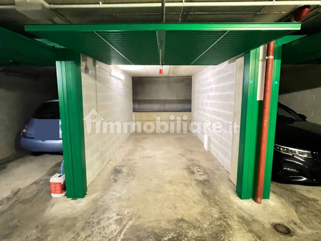 Garage - Box via Luigi Settembrini, Milano, Rif. 101643587 - Immobiliare.it