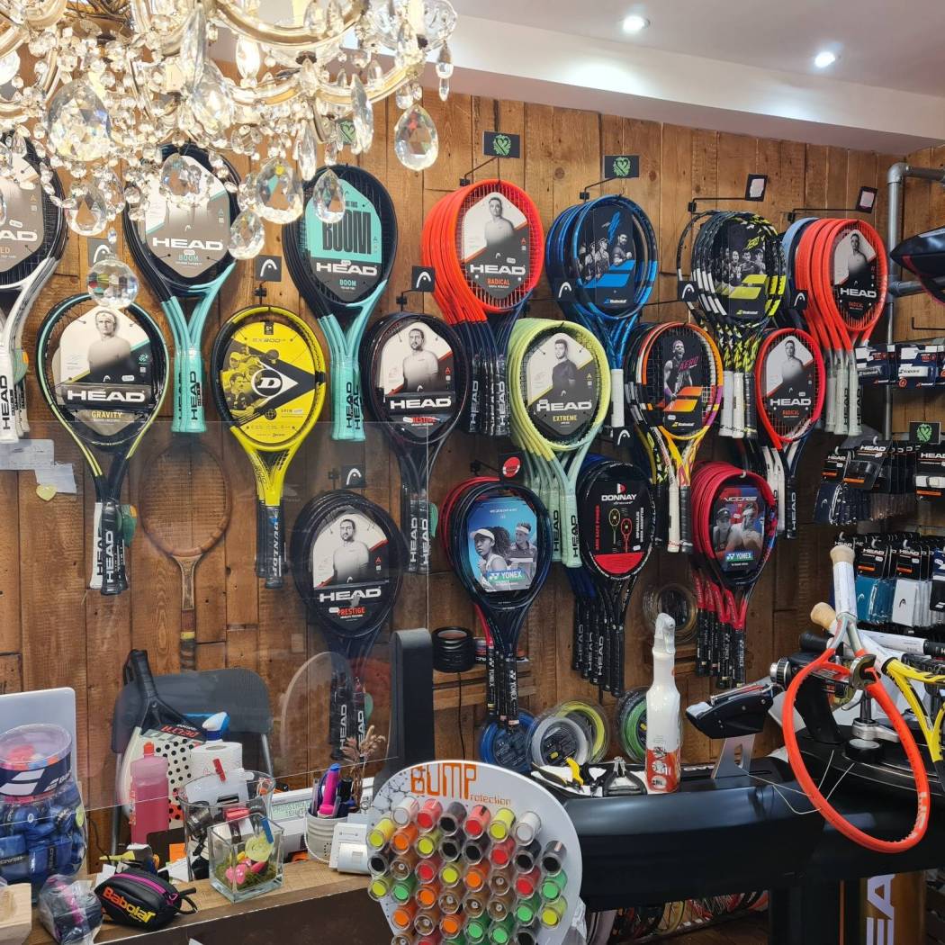 Negozio di abbigliamento in Vendita