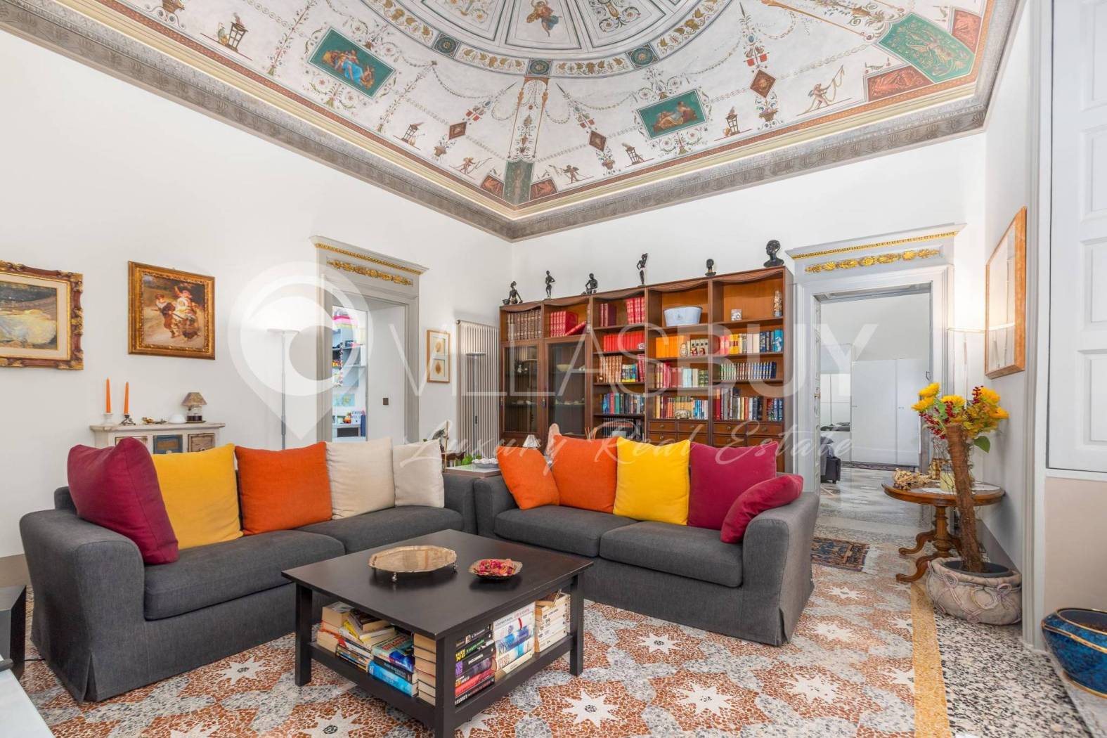 Appartamento ottimo stato, primo piano, Centro Storico, Como