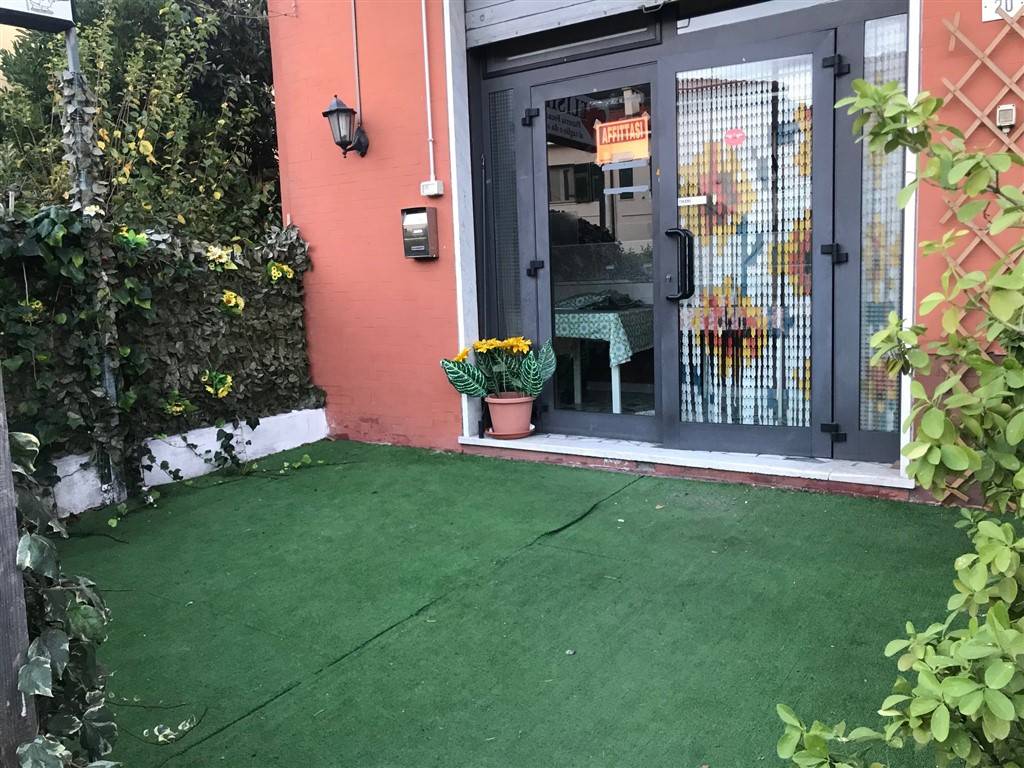 Locale commerciale in Vendita