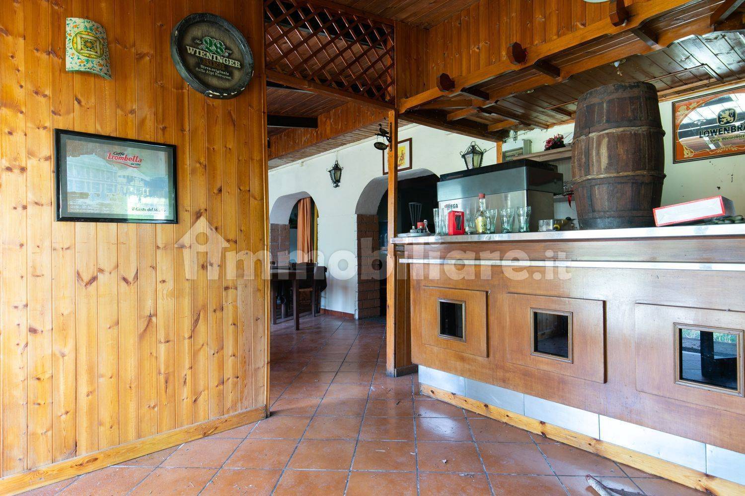 Locale commerciale in Vendita