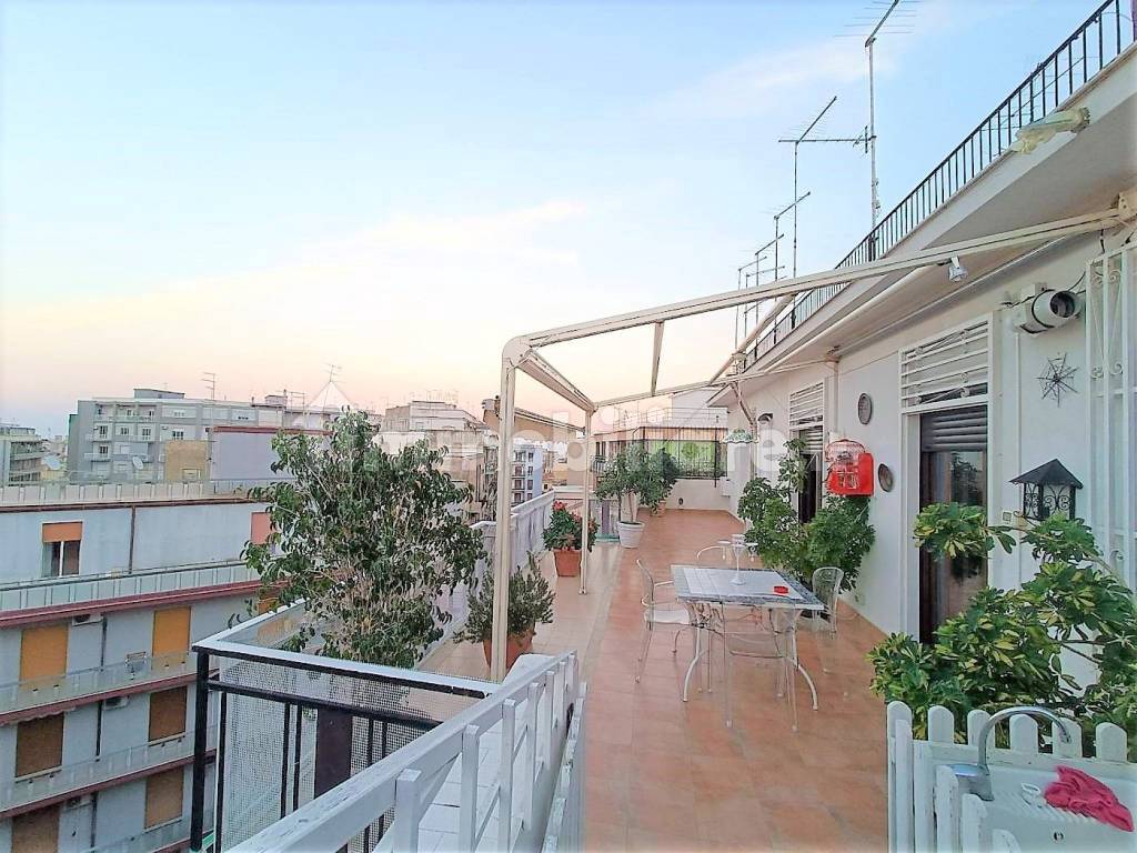Vendita Attico in via Taro Siracusa. Ottimo stato, con terrazza, rif ...