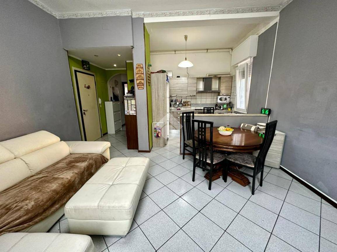 Trilocale viale Caduti del Lavoro, Sant&#x27;Anna, Brescia