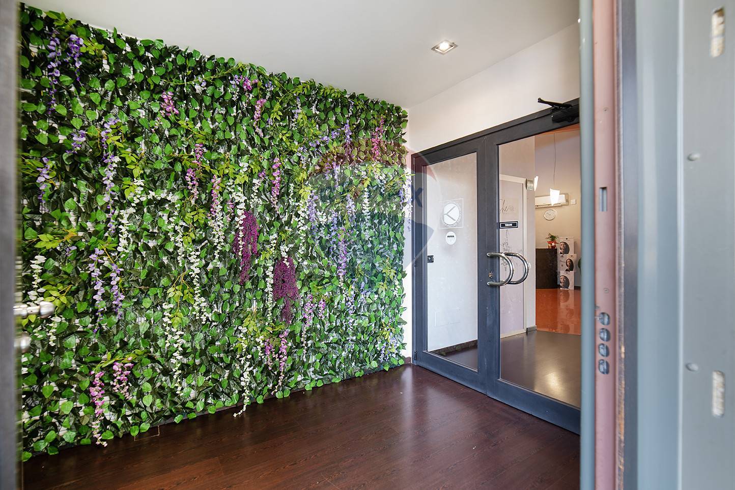 Locale commerciale in Vendita