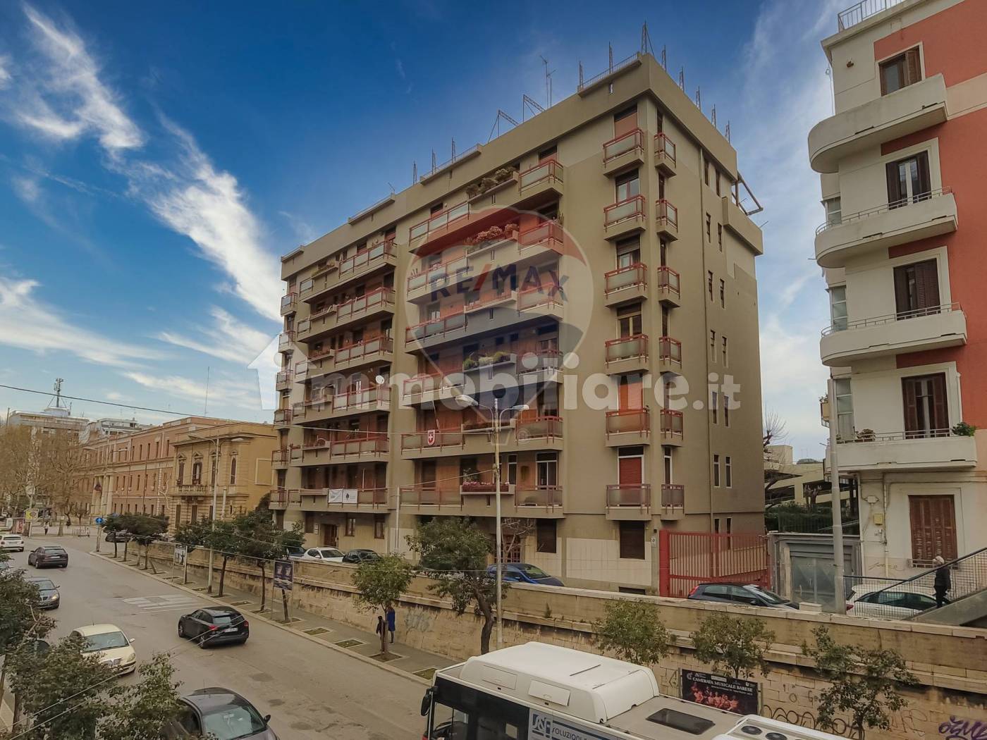 Appartamento piazza Luigi di Savoia 42, Umbertina - Madonnella, Bari