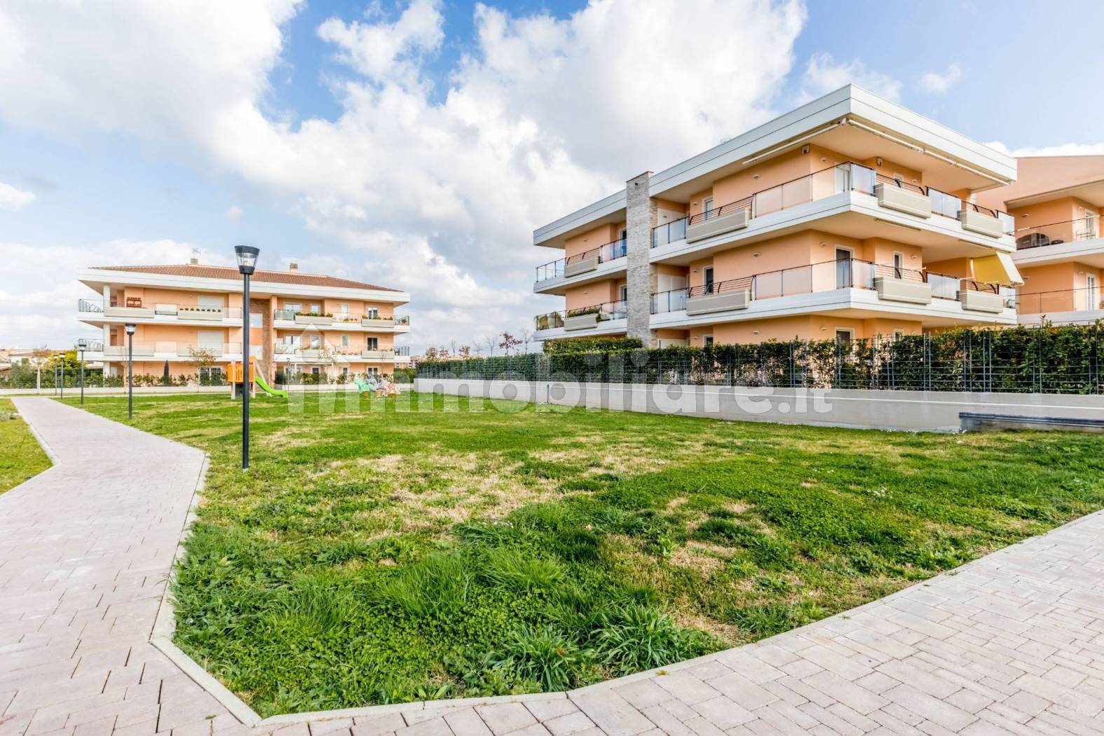 Trilocale via di Casal del Marmo 83, Ottavia, Roma