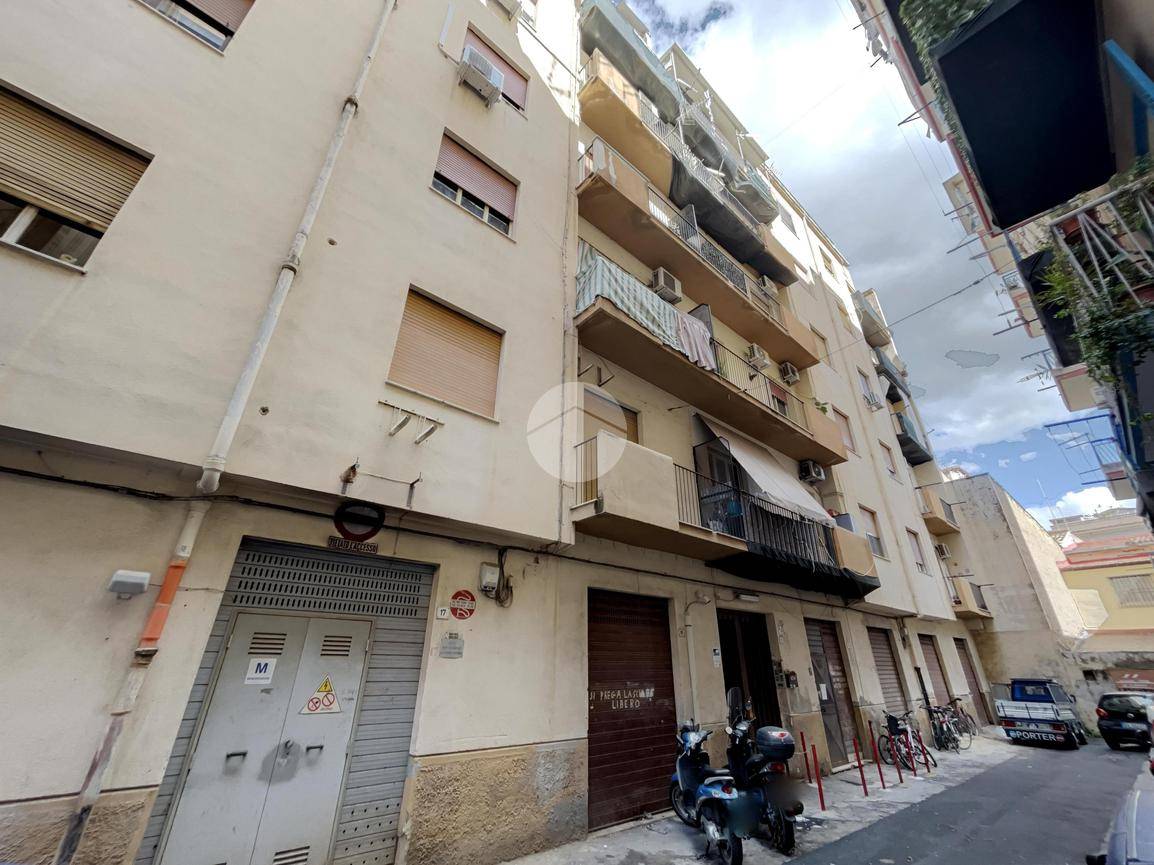 Trilocale largo orlando 15, Noce, Palermo