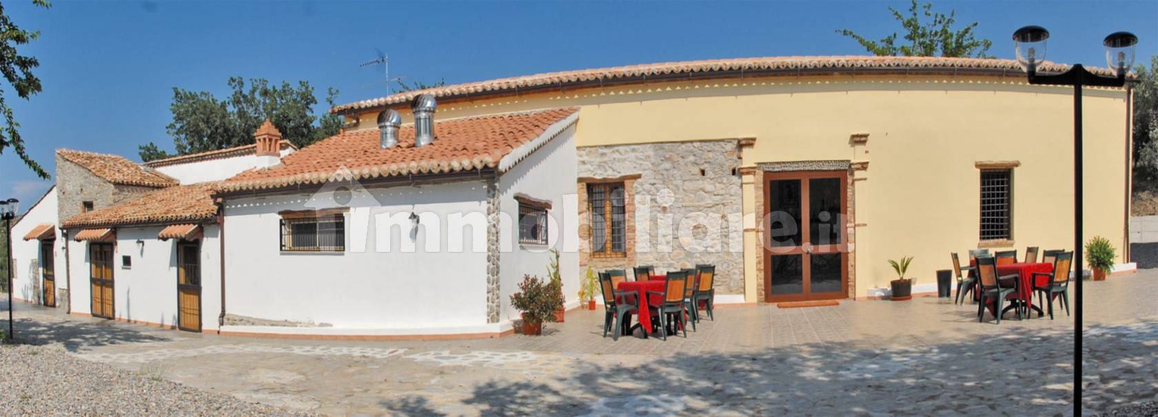 Agriturismo in Vendita
