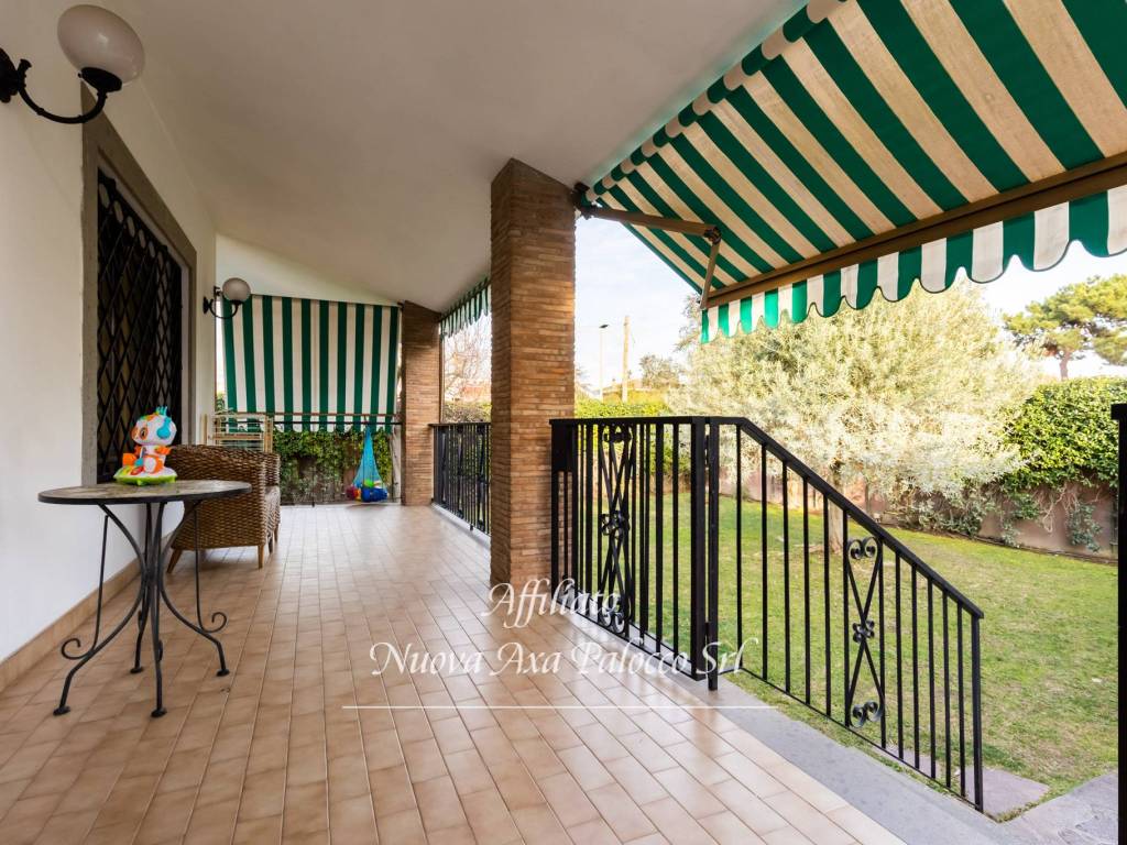 Vendita Villa bifamiliare in via Francesco Geminiani Roma. Buono stato ...