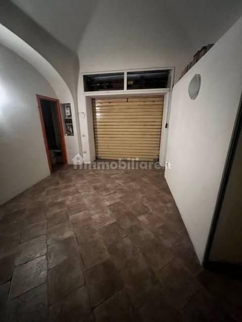 Locale commerciale in Vendita