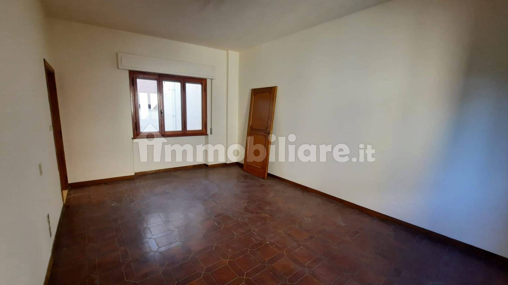 Appartamento buono stato, primo piano, Centro Storico - Duomo, Prato