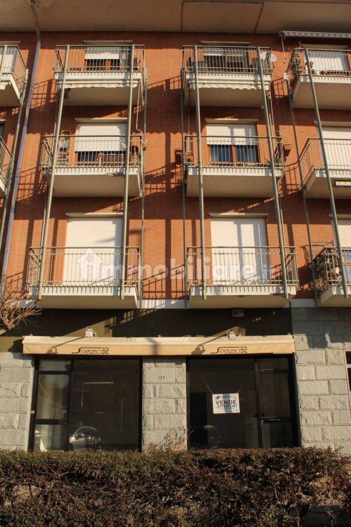 Locale commerciale in Vendita