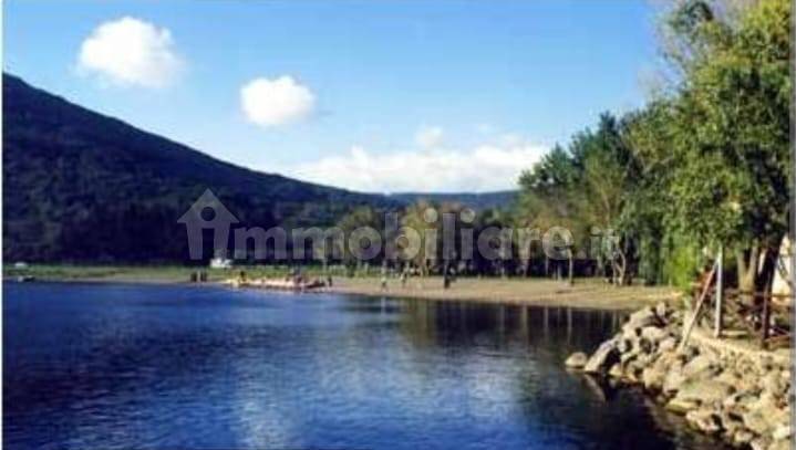 Locale commerciale in Vendita