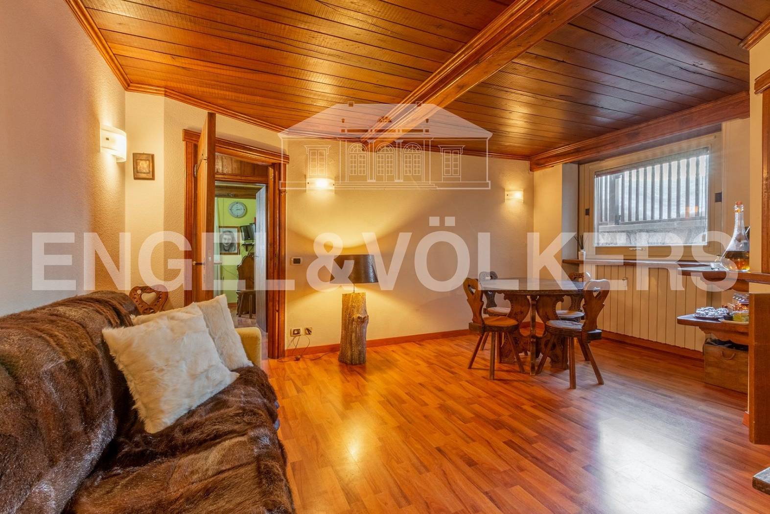 Trilocale Strada Cristallo 1, Valtournenche