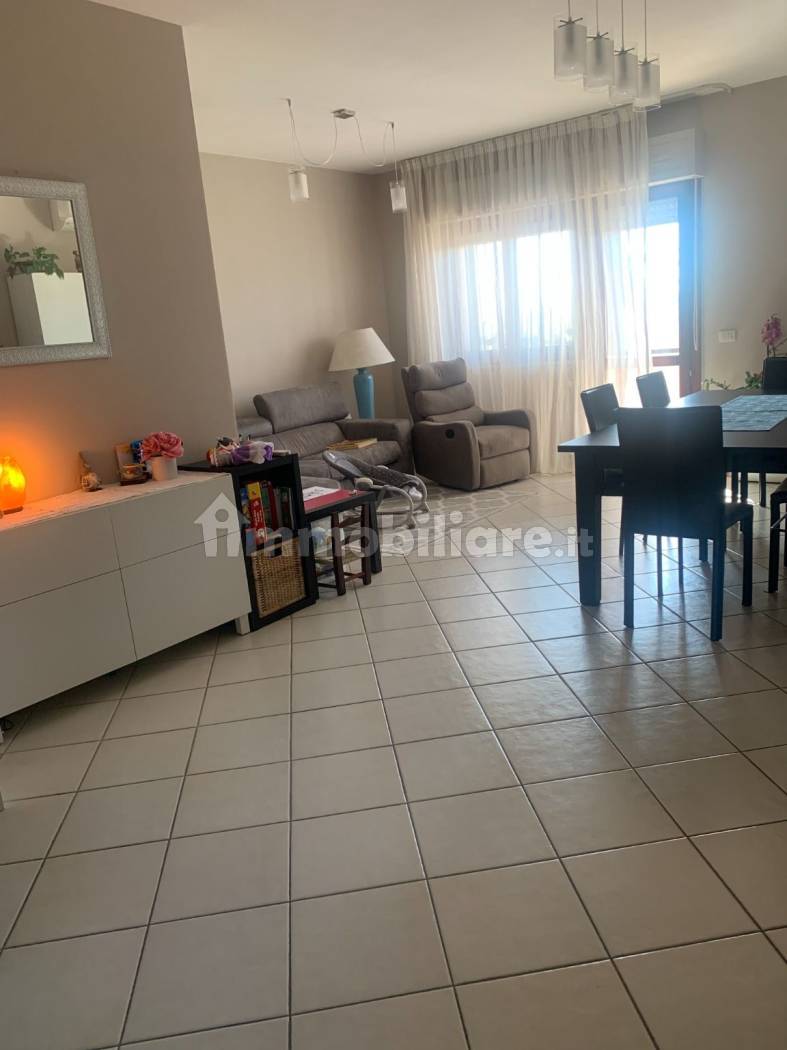 Quadrilocale buono stato, terzo piano, Arborea