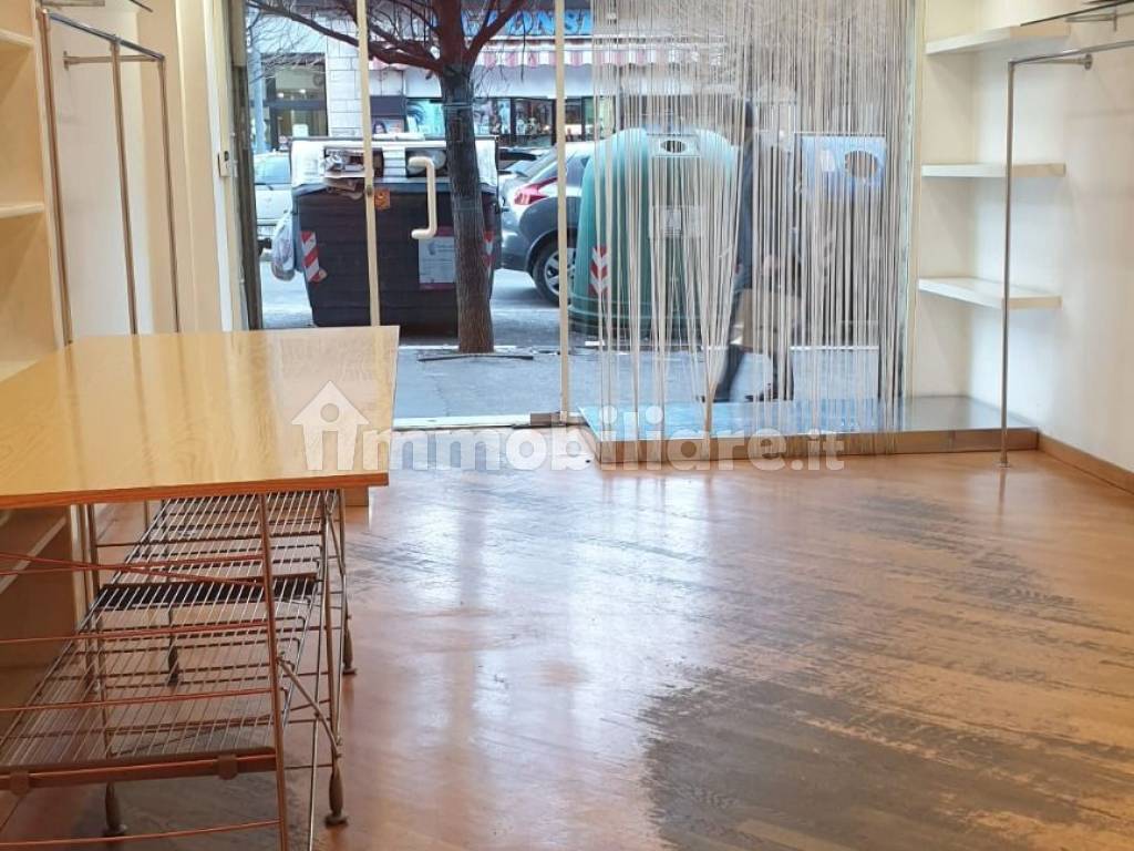 Locale commerciale via Mario Musco, Roma, rif. 101691735 - Immobiliare.it