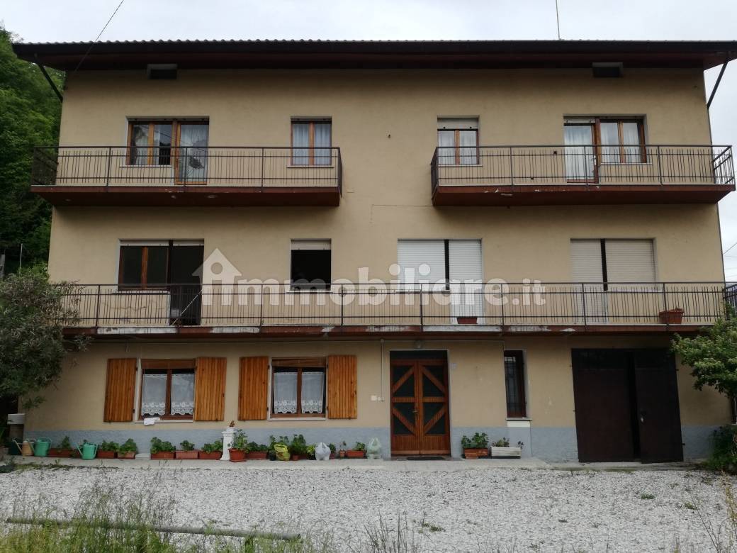 Appartamento via R.G.Mc Bride 7, Avasinis, Trasaghis