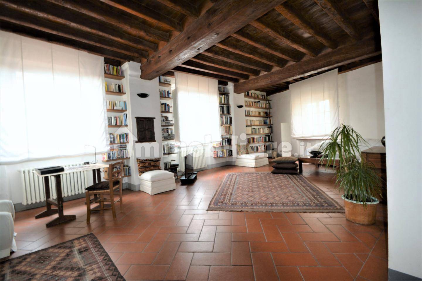 Appartamento via Diversi,  55100, Piazza Anfiteatro - Torre Guinigi, Lucca