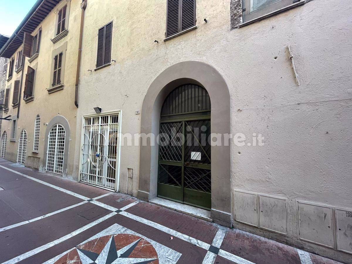 Trilocale via San marco, 12, Centro Storico, Terni