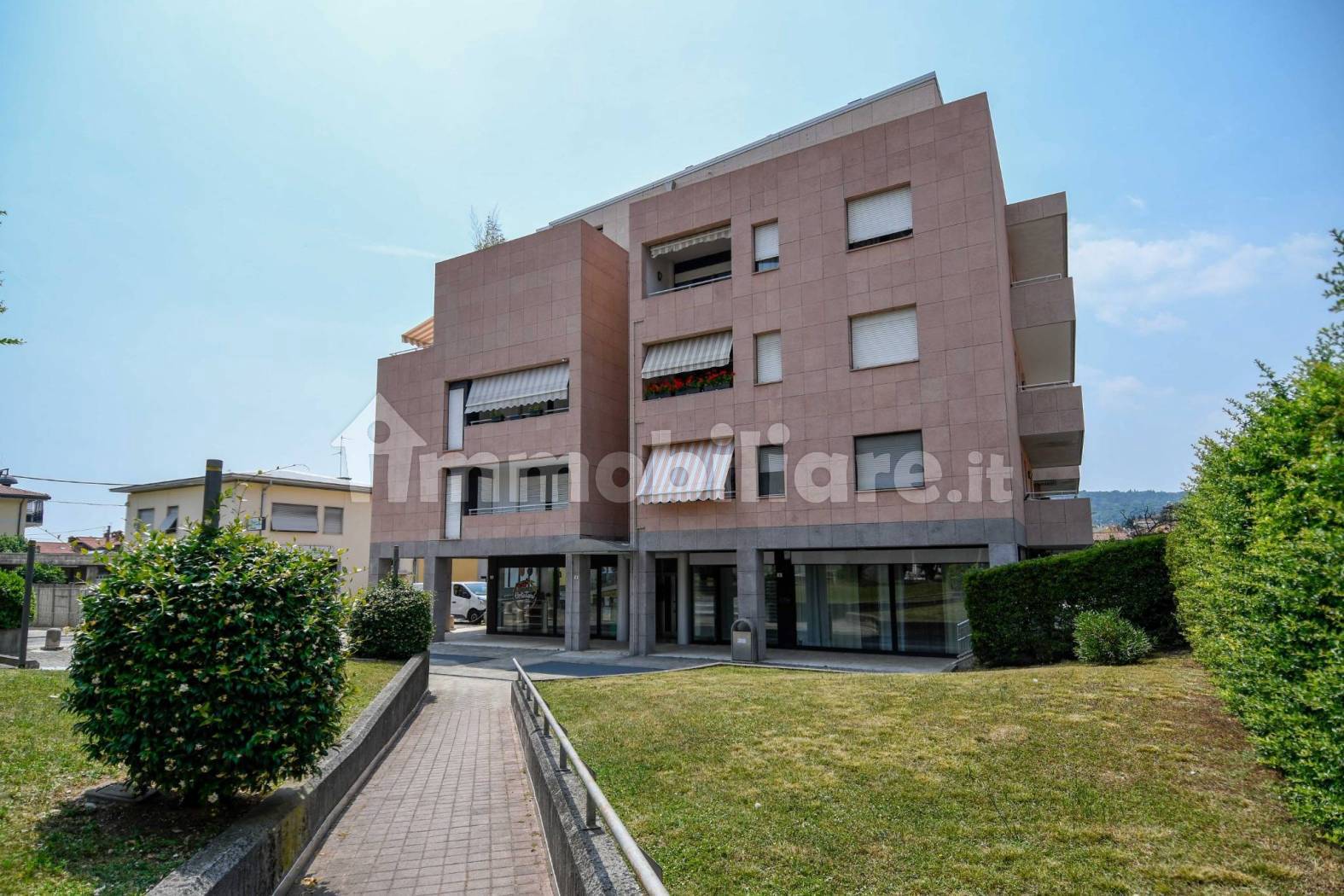 Trilocale via Aldo Moro 42, Centro, Trescore Balneario