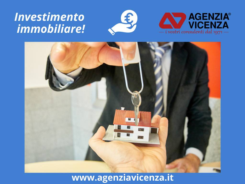 Locale commerciale in Vendita