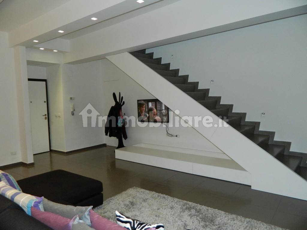 Quadrilocale via Infermeria 12, Centro, Caltagirone