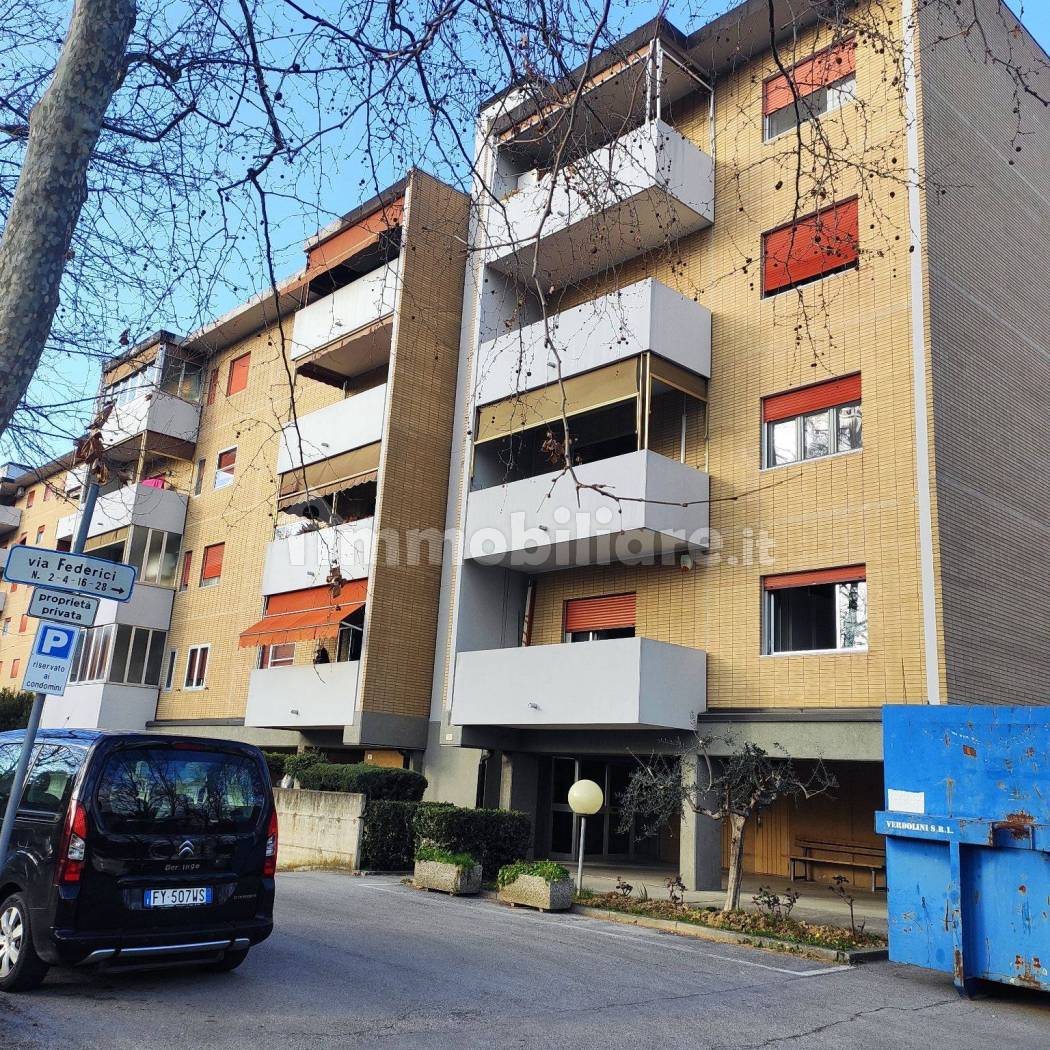 Trilocale via Vincenzo Federici 2, Villa San Martino, Pesaro