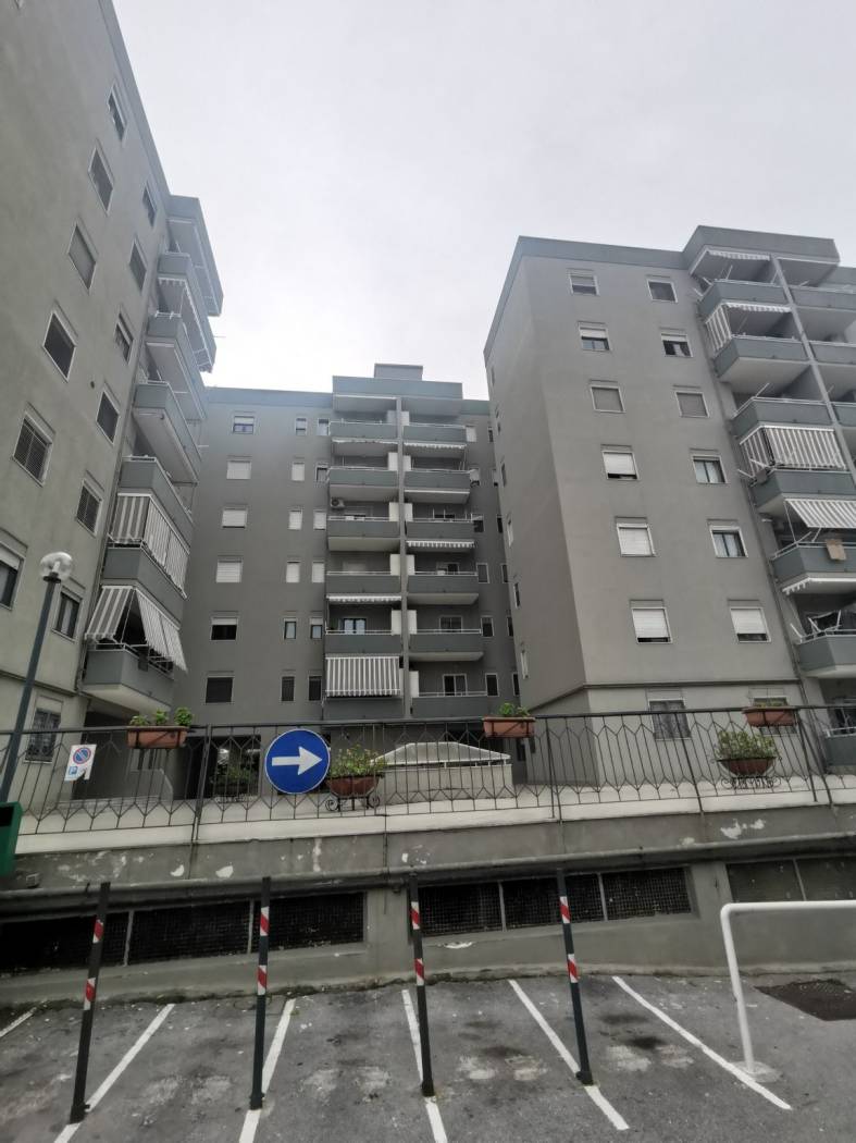 Quadrilocale via Petraro 16, Centro, Castellammare di Stabia