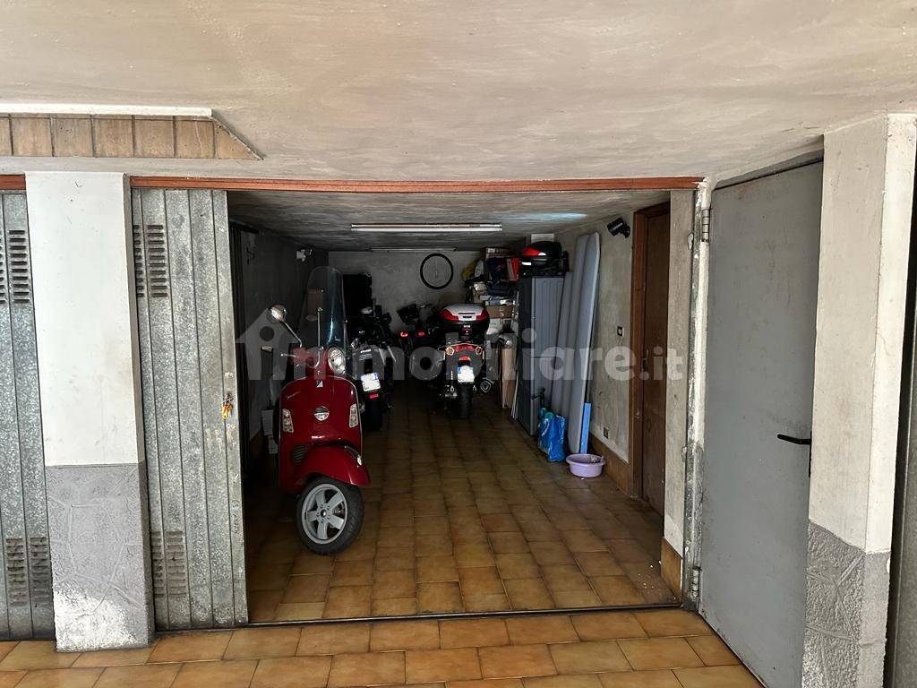 Garage - Box in Vendita