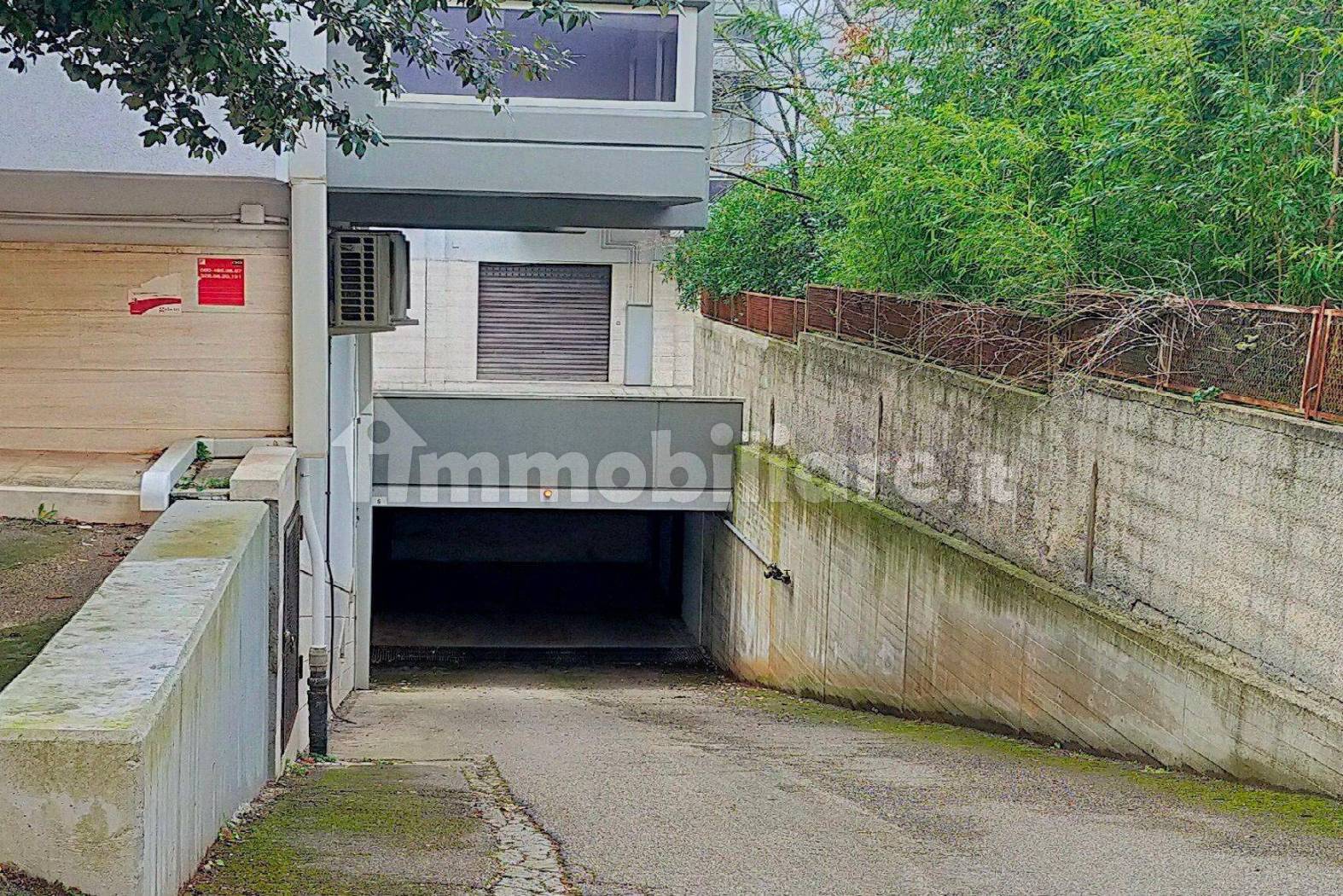 Garage - Box in Vendita