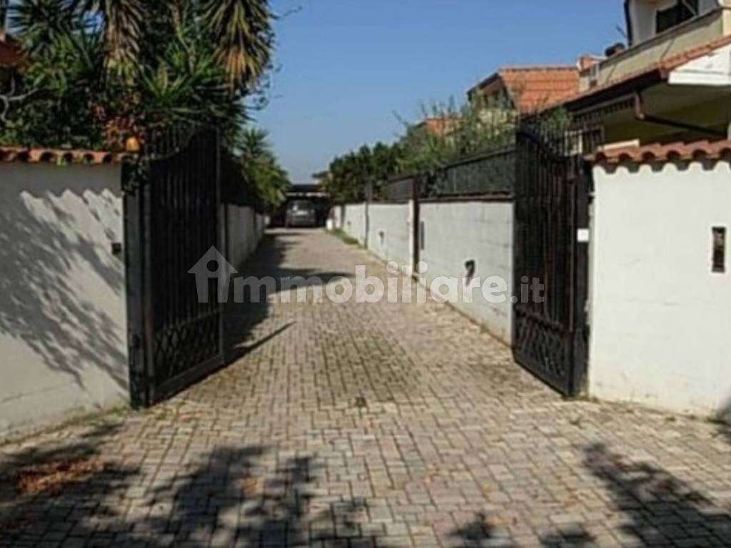 Asta per villa, via Nuoro 11 Ardea