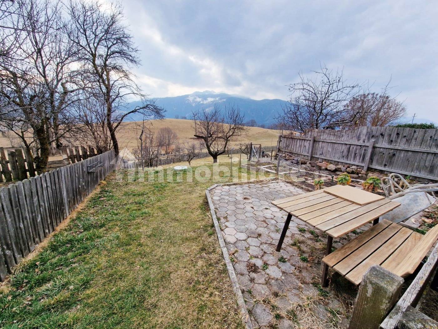 Villa a schiera via Dottor Josef Noldin, Anterivo