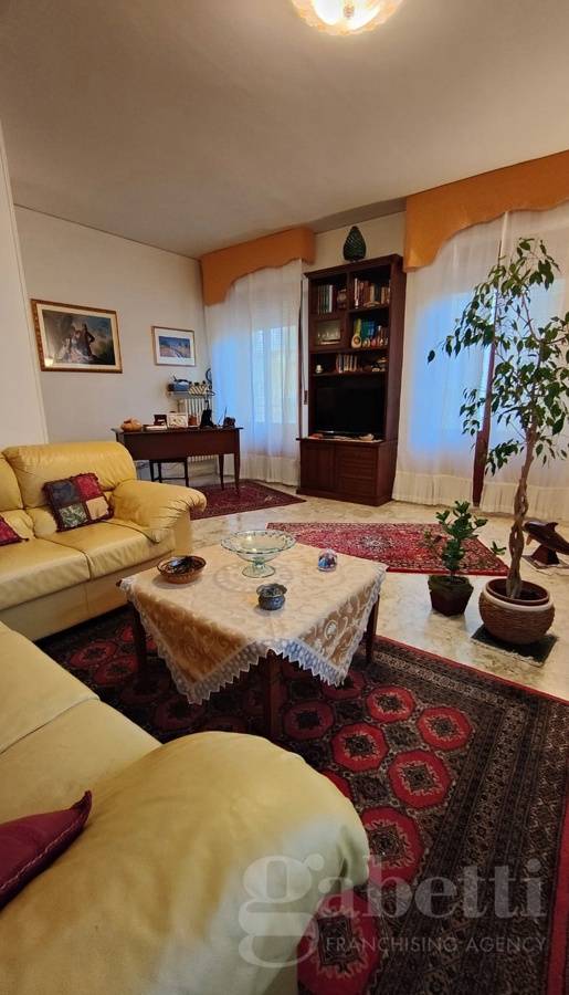 Appartamento via Mameli, Centro, Macerata