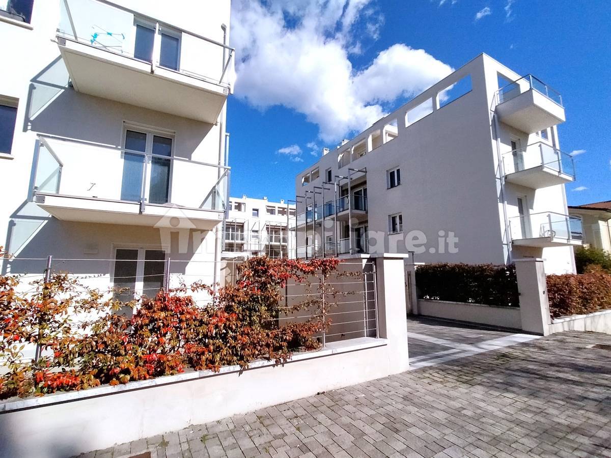 Trilocale via magliano, 6, Marina di Massa Centro, Massa