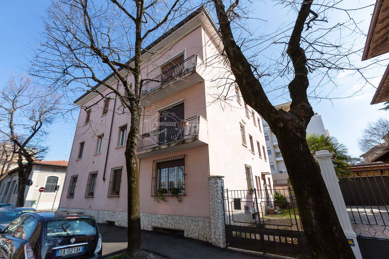 Trilocale viale Italia 13, Loggia - Garibaldi, Brescia