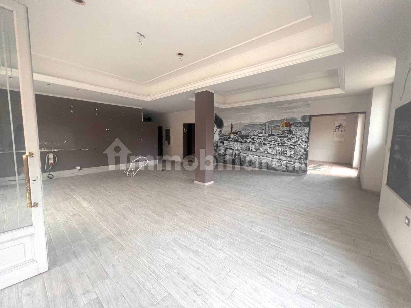 Locale commerciale in Vendita