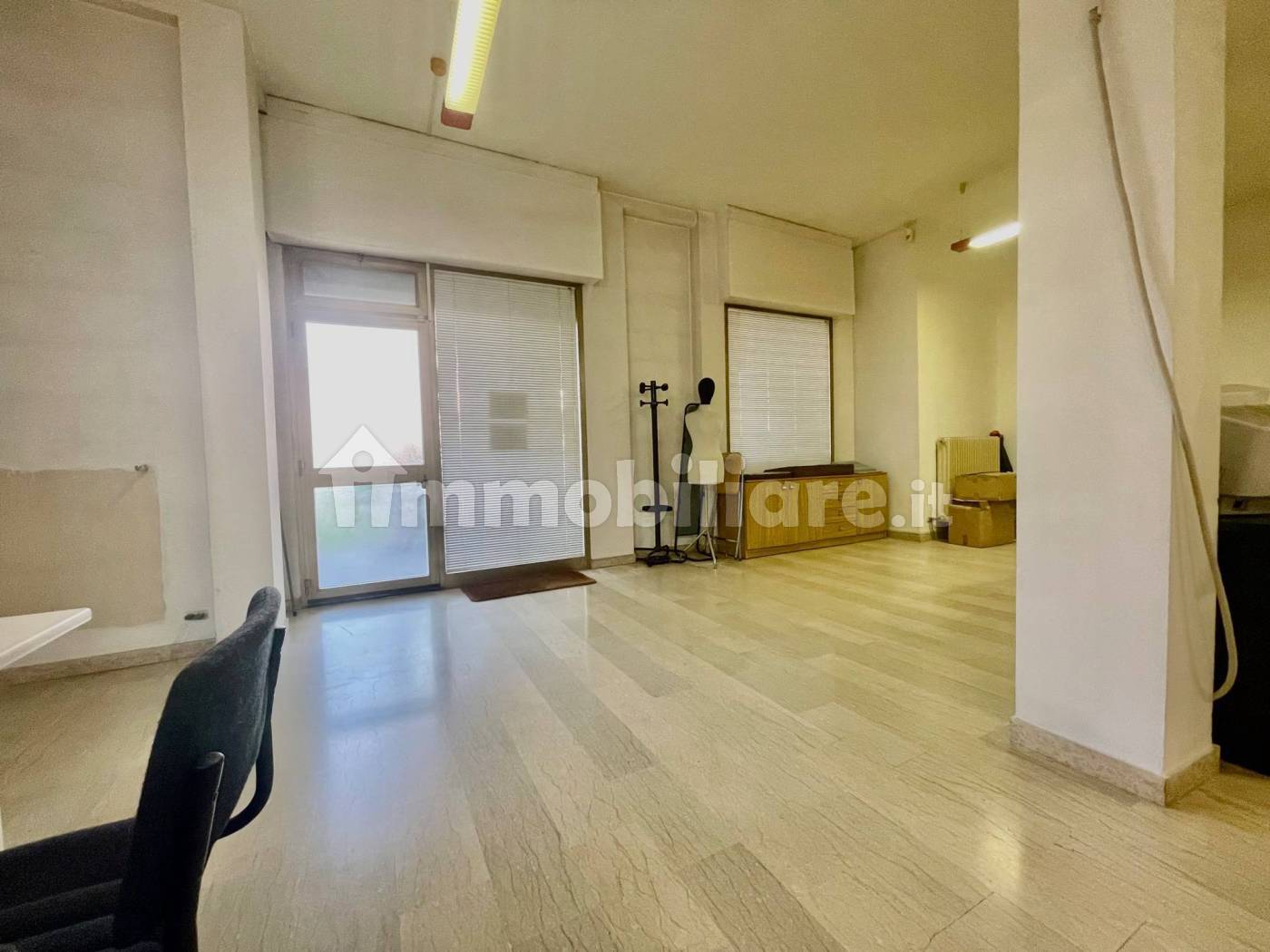 Locale commerciale in Vendita