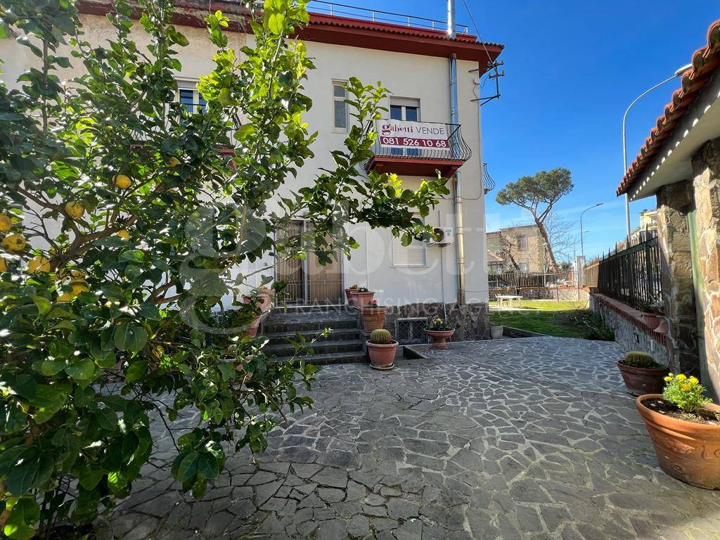 Trilocale via miliscola, Arco Felice, Pozzuoli