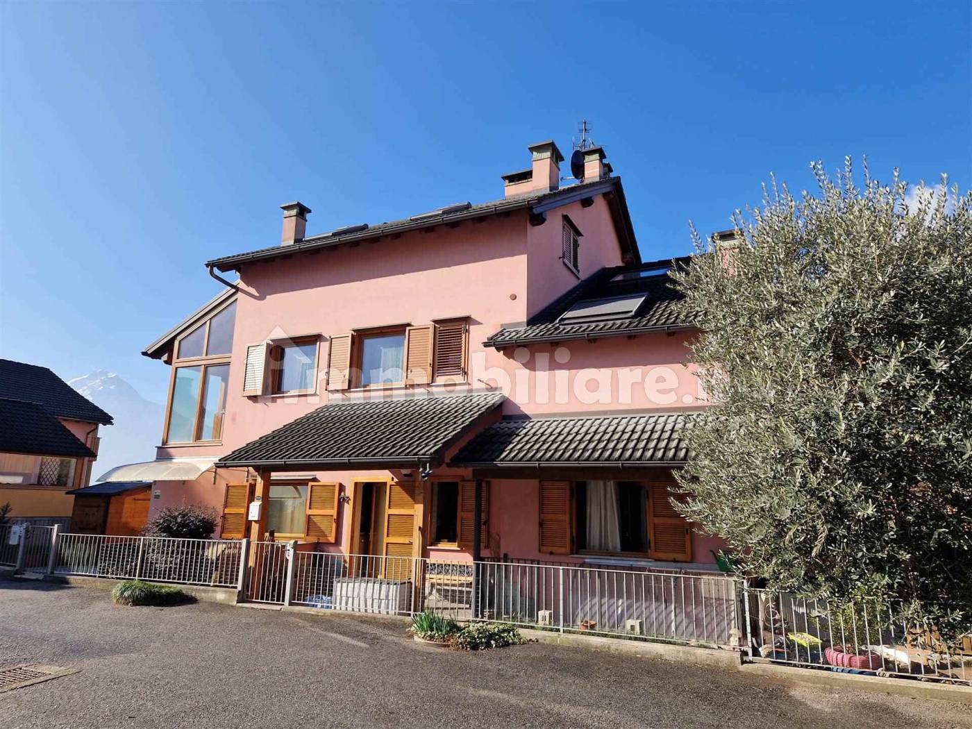 Quadrilocale viale Emilio Giani, Novate Mezzola