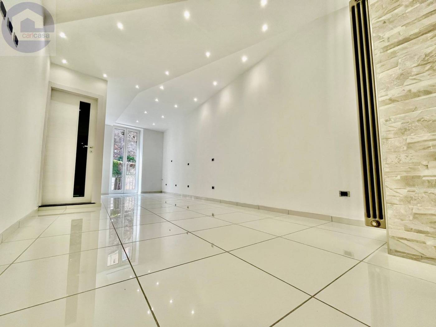 Trilocale via San Leonardo 16, Porto Maurizio, Imperia