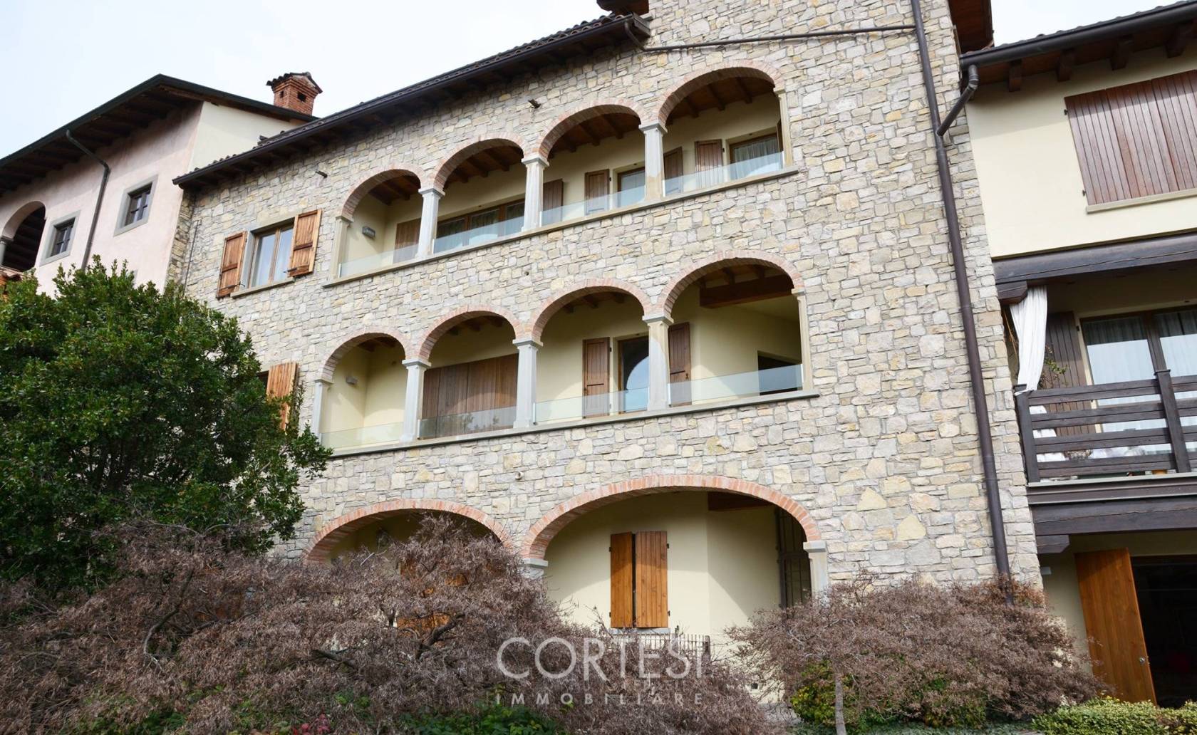 Trilocale piazzetta Martiri di Cefalonia 3, Carobbio, Carobbio degli Angeli