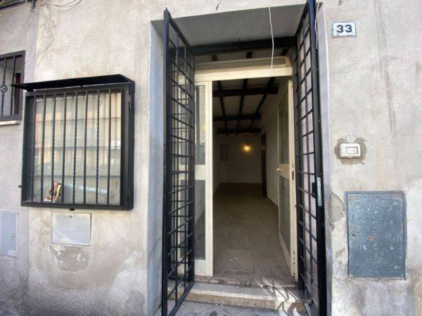 Locale commerciale in Vendita