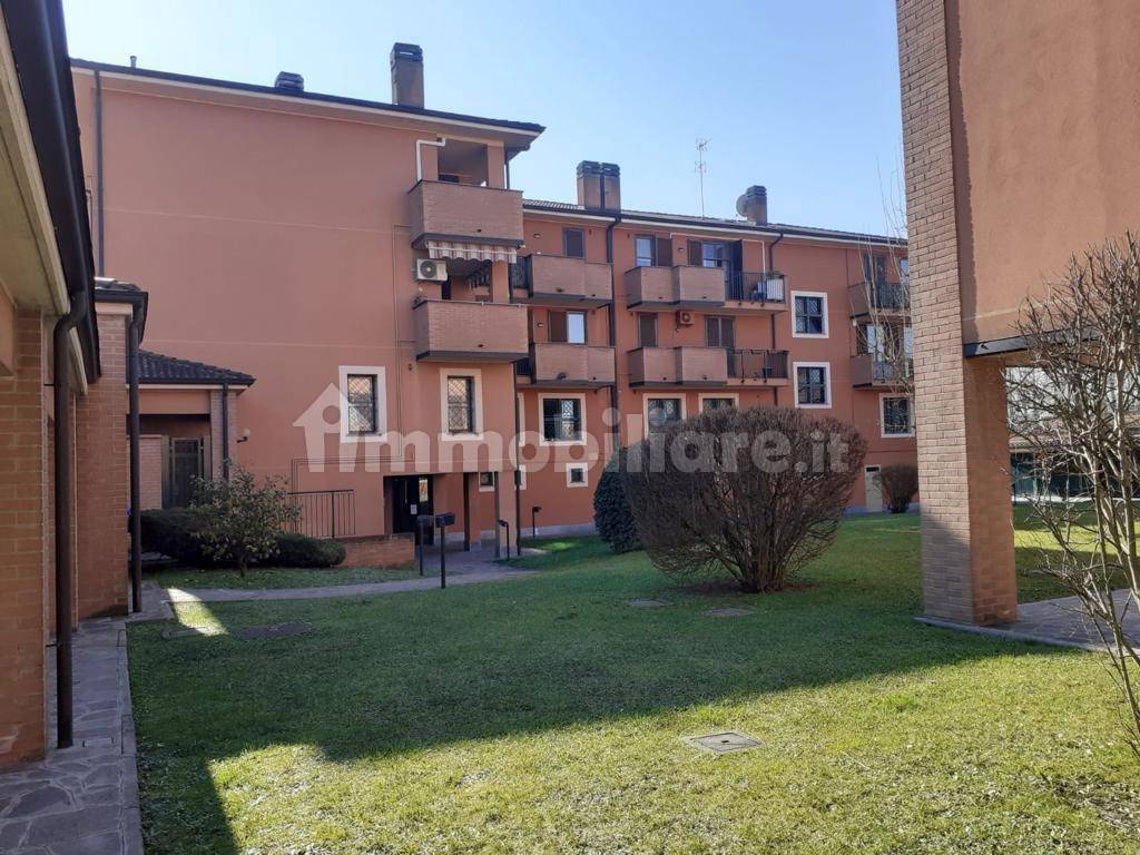 Vendita Appartamento Tribiano. Trilocale in via della.... Posto auto ...